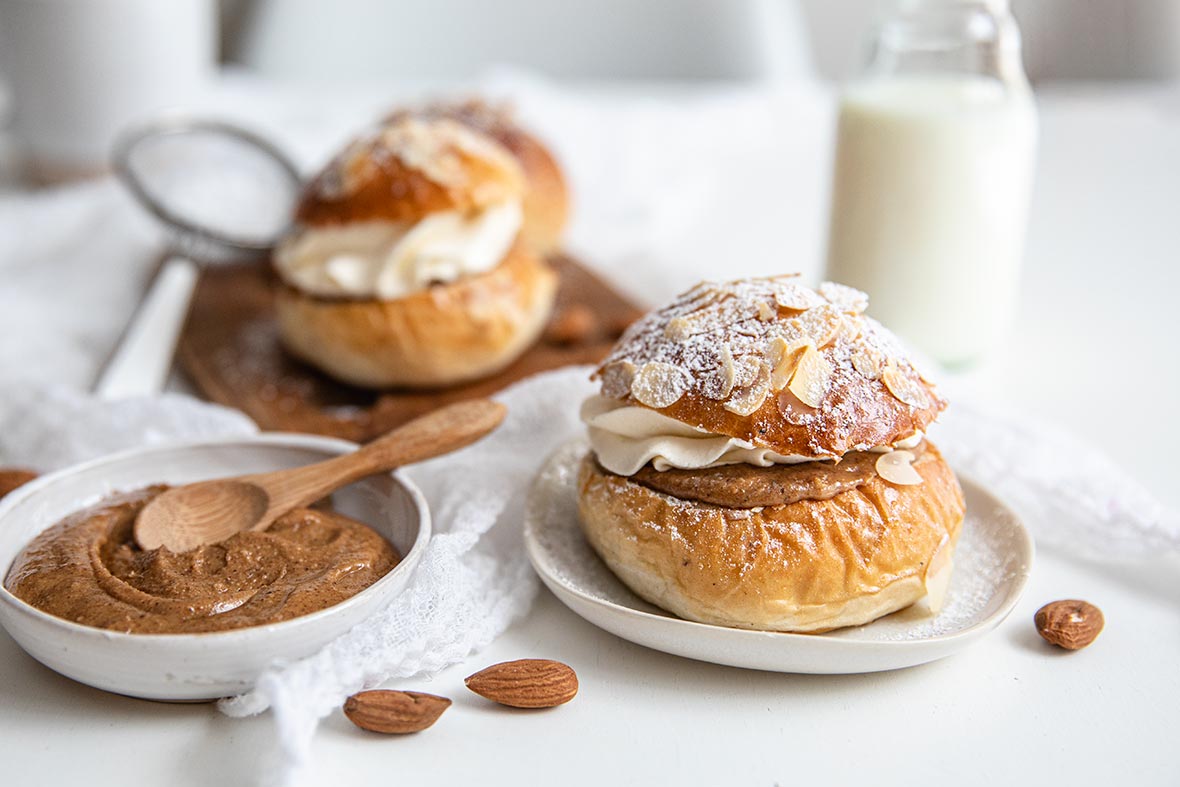 Laskiaispulla praliinitahnalla - Leivontablogi Makeaa