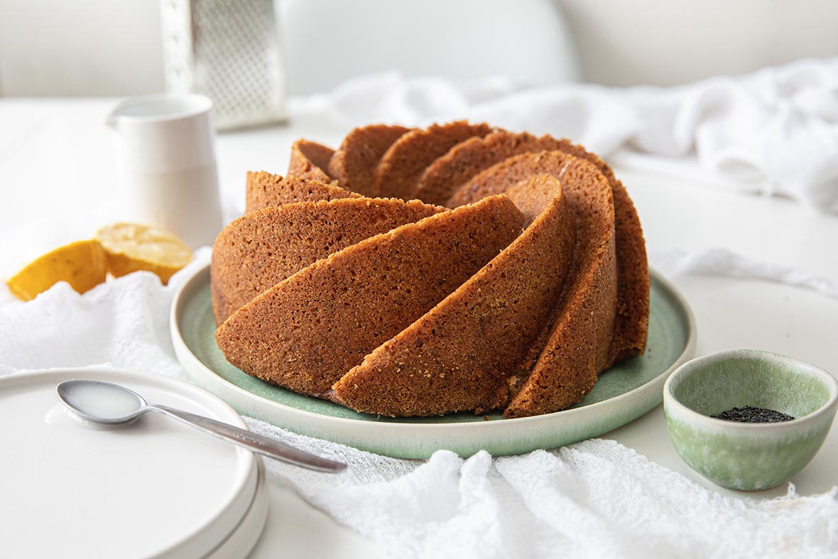 Sitruuna-unikonsiemenkakku - Leivontablogi Makeaa